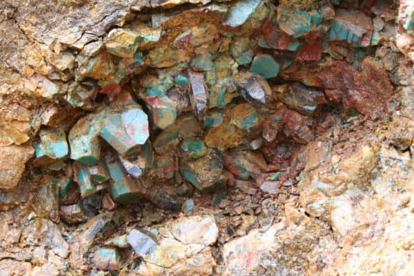 How To Get Started With Rockhounding [in depth guide]