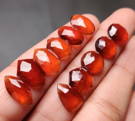 How To Identify Hessonite Garnet Like a Graduate Gemologist