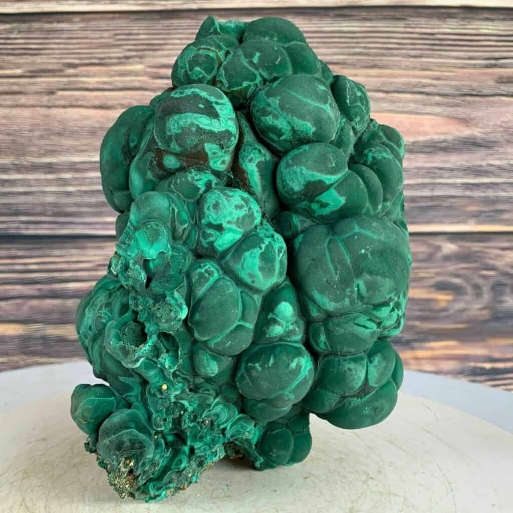 How To Identify Malachite Like a Graduate Gemologist