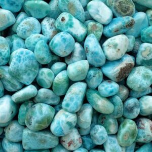 How To Identify Larimar Like a Graduate Gemologist
