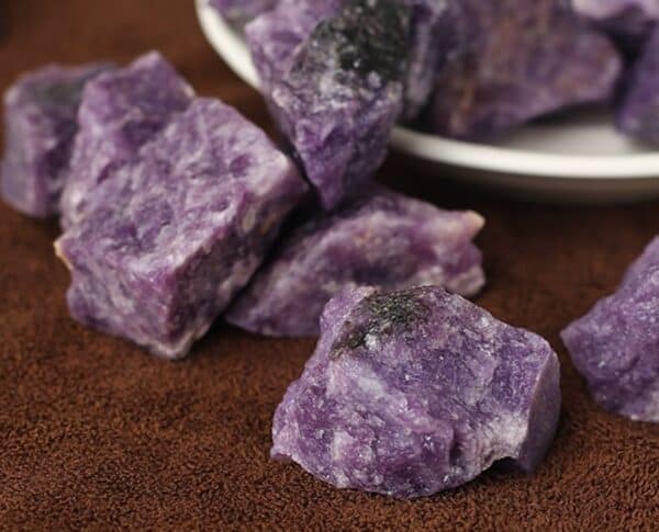 List of Purple Crystals (Everything You Need to Know)