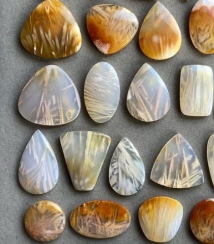 Is It Sagenite Agate or Sagenitic Agate?