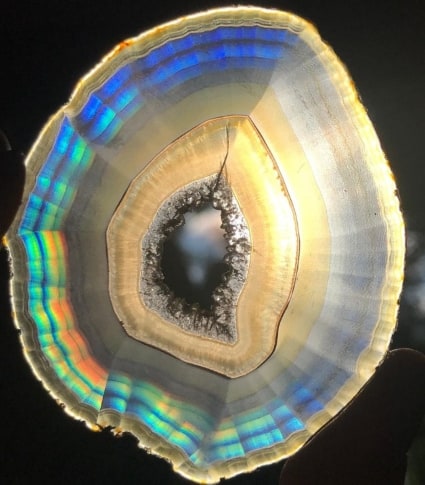 Iris Agate (Rainbow Agate) Beginner's Guide to Finding Them