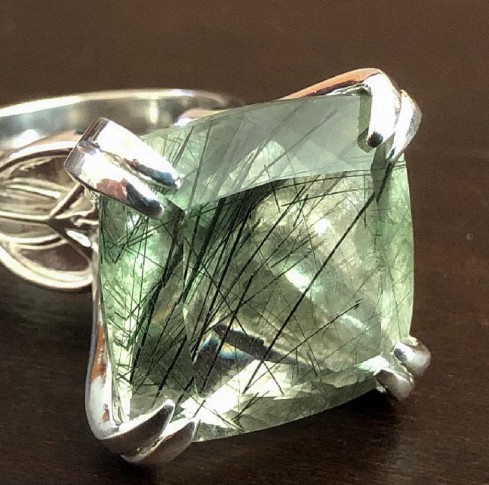 How To Identify Actinolite Like a Graduate Gemologist