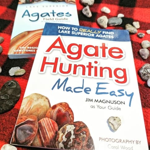Best 4 Rockhounding Books for Beginner Rockhounds (2023)