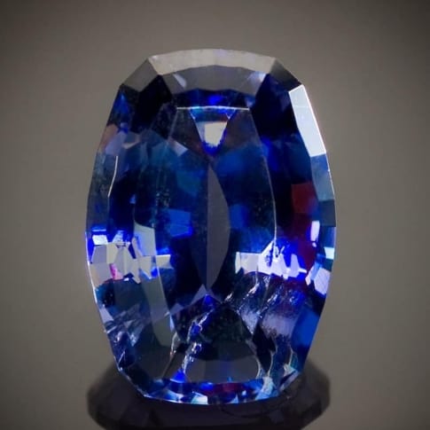 How Much is Benitoite Worth per Carat, Gram? (2024 Values)