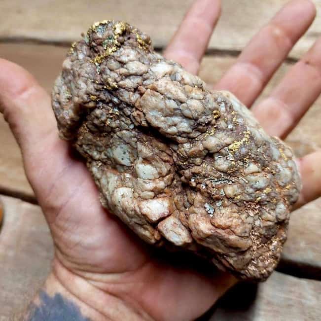 How To Identify Gold Ore (Tips and Scientific Tricks)