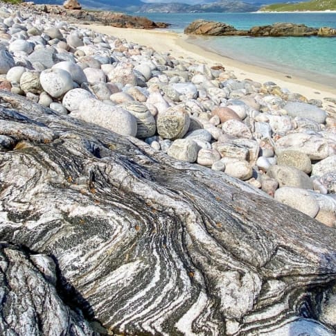 Gneiss Rock Type, Color, Texture, and Uses (Expert Guide)