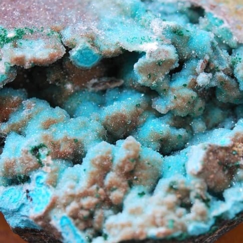 Types of Druzy Quartz (White, Blue, Pink... Lots of Pics)