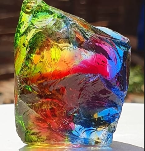 Types of Slag Glass (All Colors, Varieties, & Lots of Pics)