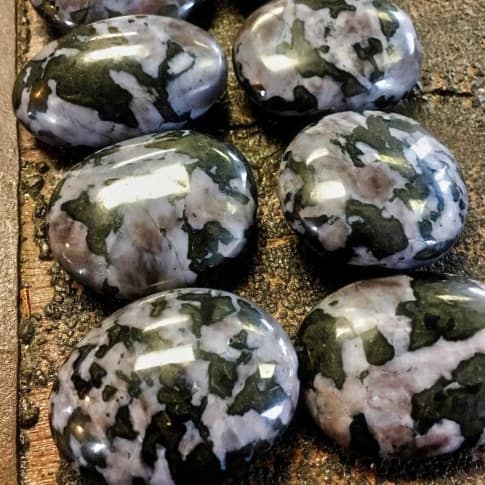 Gabbro Rock (Facts, Composition, and Uses) Lots of Pictures