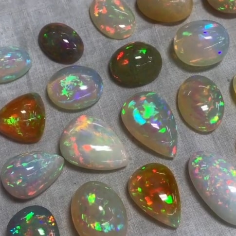 Types of Ethiopian Opal (Black, Welo, Fire, & Lots of Pics)