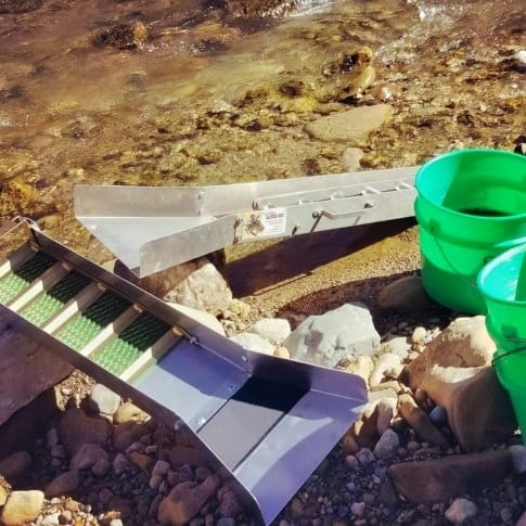 Sluice Box (Complete Guide For Choosing the Best Sluice) ⛏️